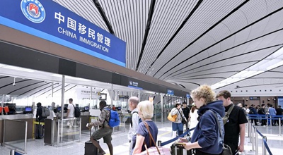 Il più grande aeroporto di Beijing pronto per un'intensa stagione estiva