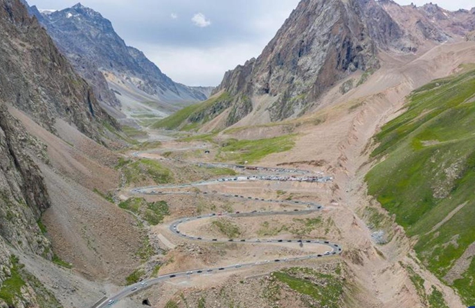 L'autostrada Duku in Cina registra un boom turistico durante l'estate